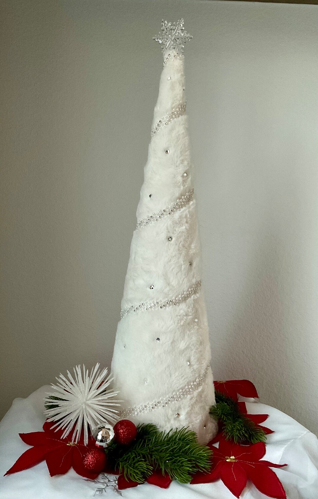 White Faux Fur Christmas Tree, White Elegant Tree, Centerpiece Tree ...