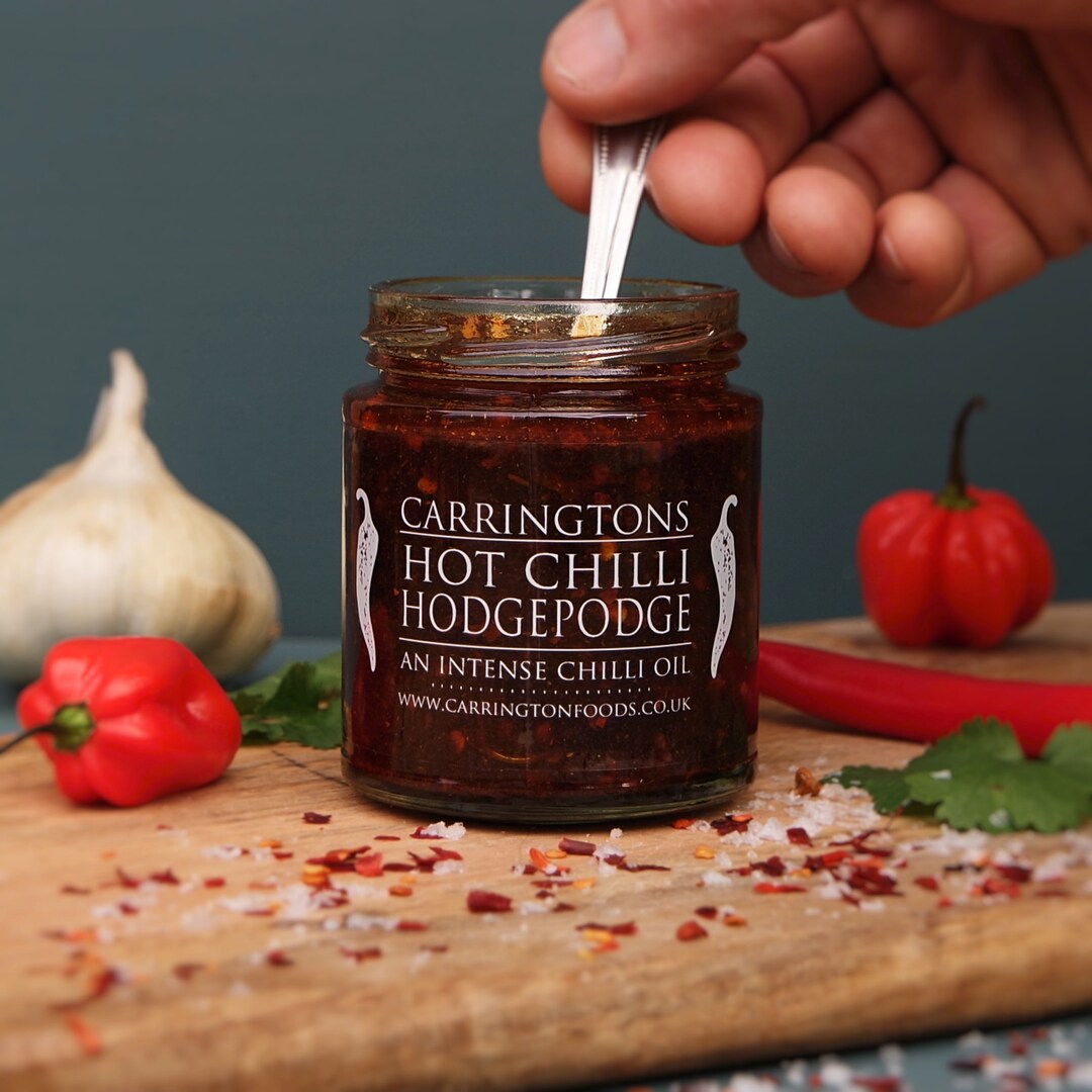 Super Hot Naga Chilli Oil: Smoked Garlic Vegan Cooking Gift - Etsy UK