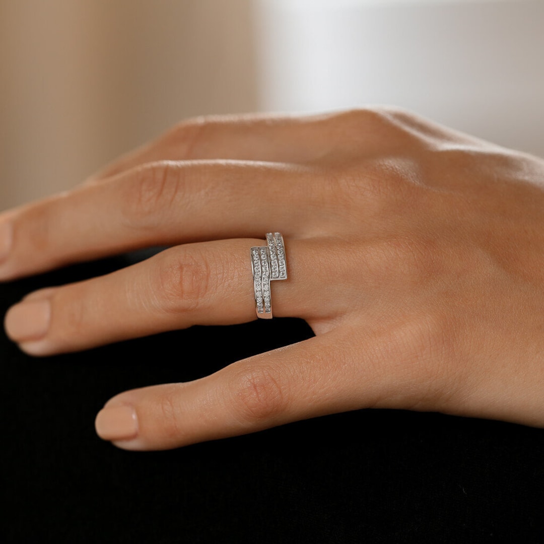 Curved Channel Set Band in Rhodium Over Sterling Silver - Etsy