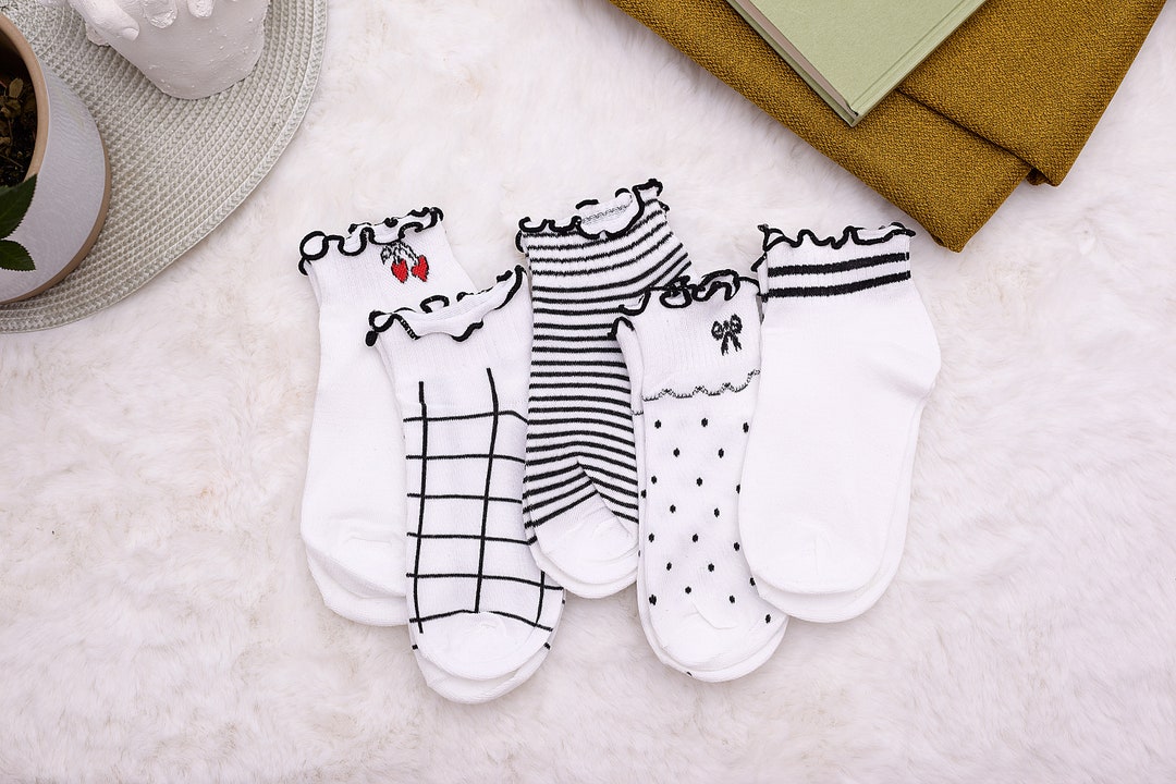 Cute White Kawaii : Set of 5 Pastel-colored Socks Cozy Fun Socks, Cool ...