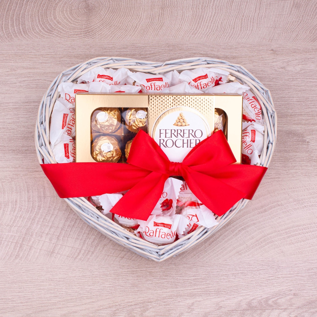 Ferrero Rocher & Raffaello Heart Hamper - Chocolate Gift Box for Mother ...