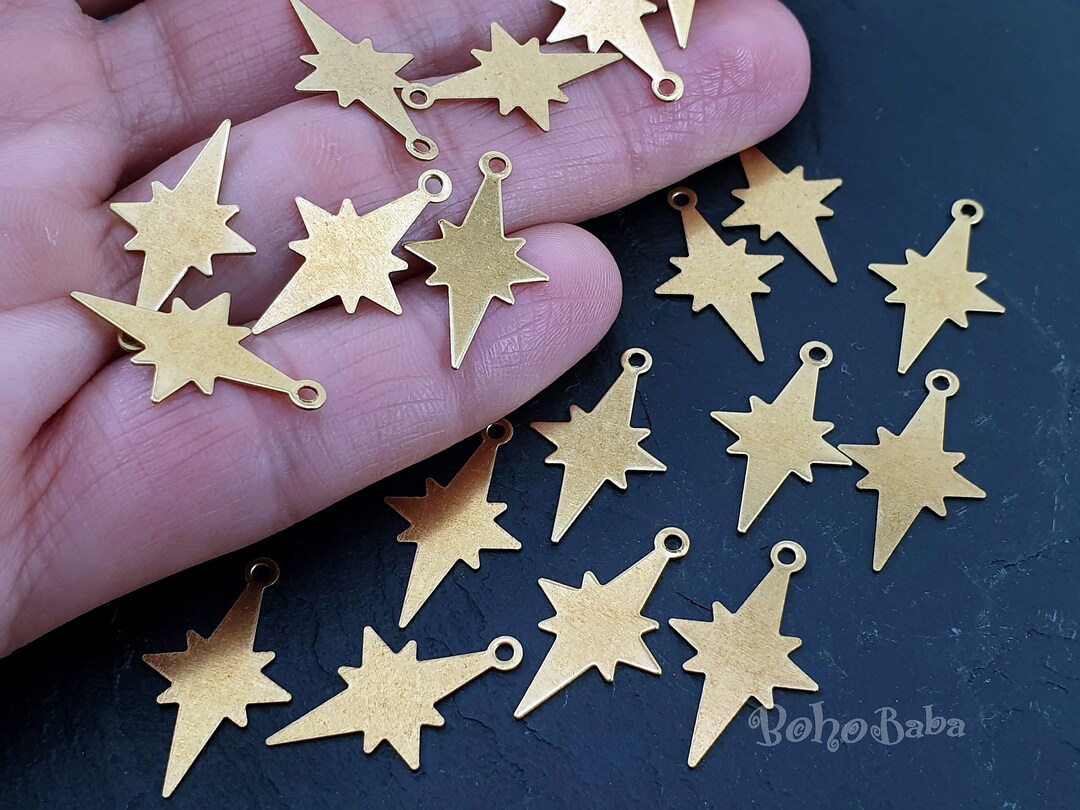 Encantos de estrella del norte de latón crudo, etiquetas de estrella ...