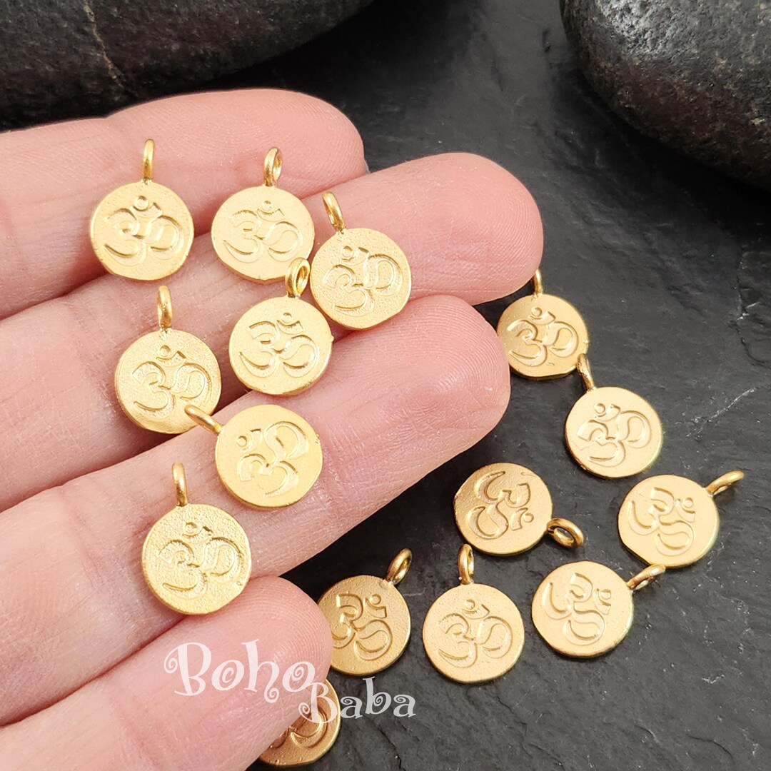 Matte Gold Plated Om Coin Charms, Round Om Symbol Drop Pendant, 4pc - Etsy