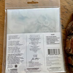 Sizzix Thinlits Dies by Tim Holtz 14/pkg Vault Foliage Wreath 666682 - Etsy