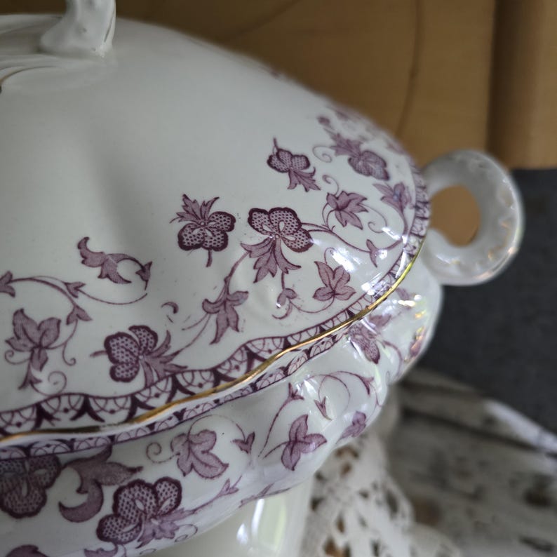 John Maddock Pottery / Lorraine / Violet Color / Maddock ...