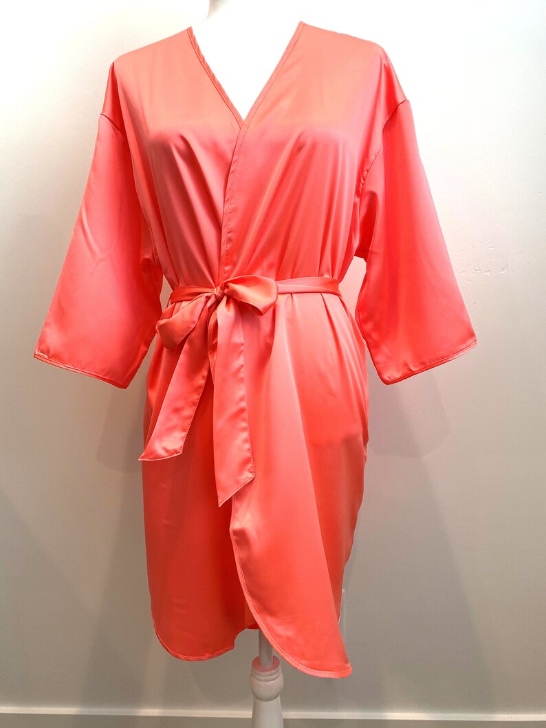 NEW Coral Petal Hem Silky Satin Bridal Party Robes in 12 | Etsy
