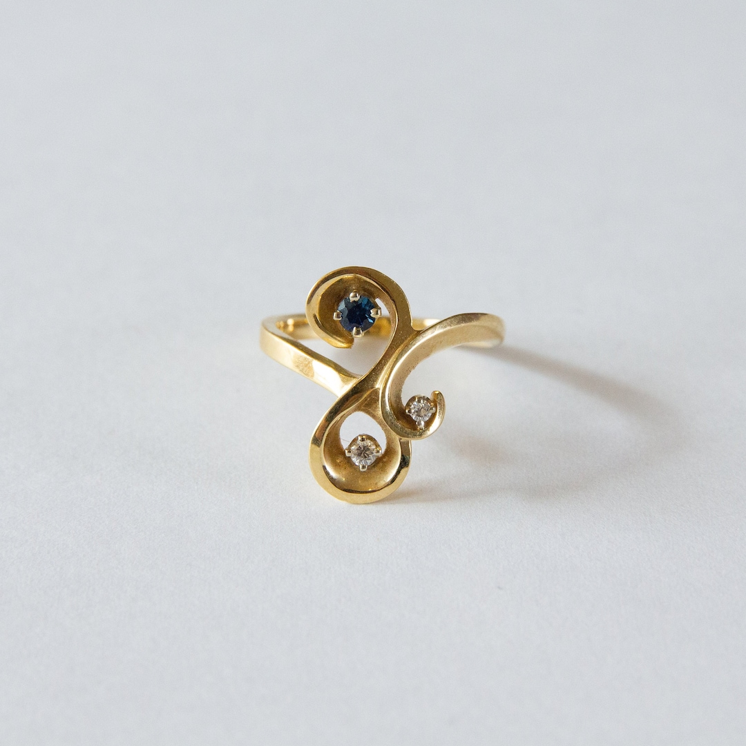 14k Gold Strellman Co. Sapphire and Diamond Ring ~ Swirled Setting .1ct ...