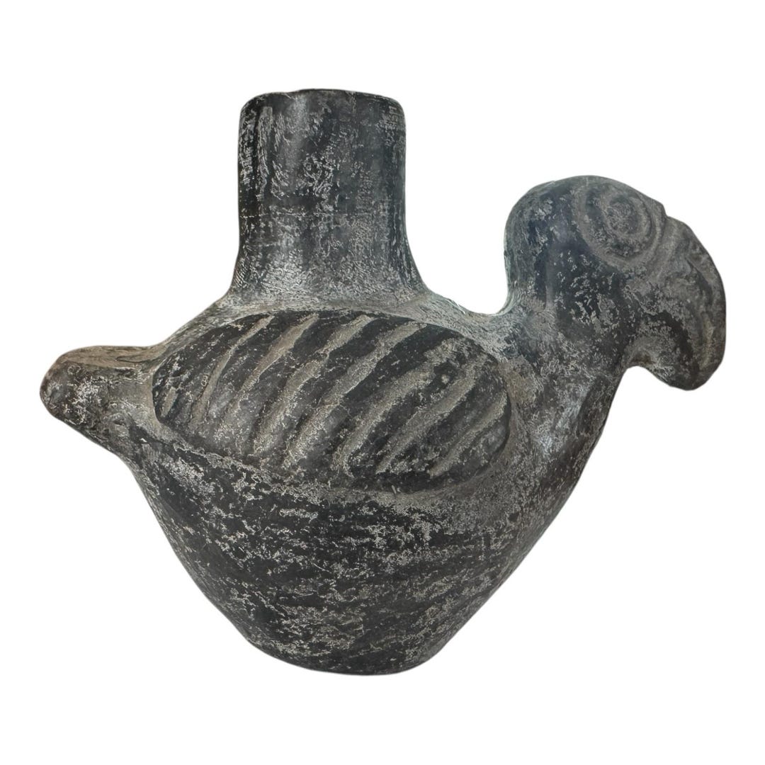Antique Pre-columbian Peruvian Chimú Blackware Stirrup-spout Bird ...