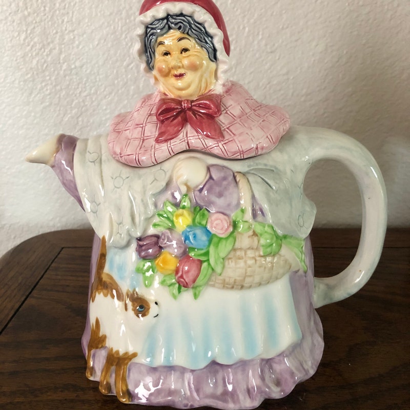 Old Lady Teapot - Etsy