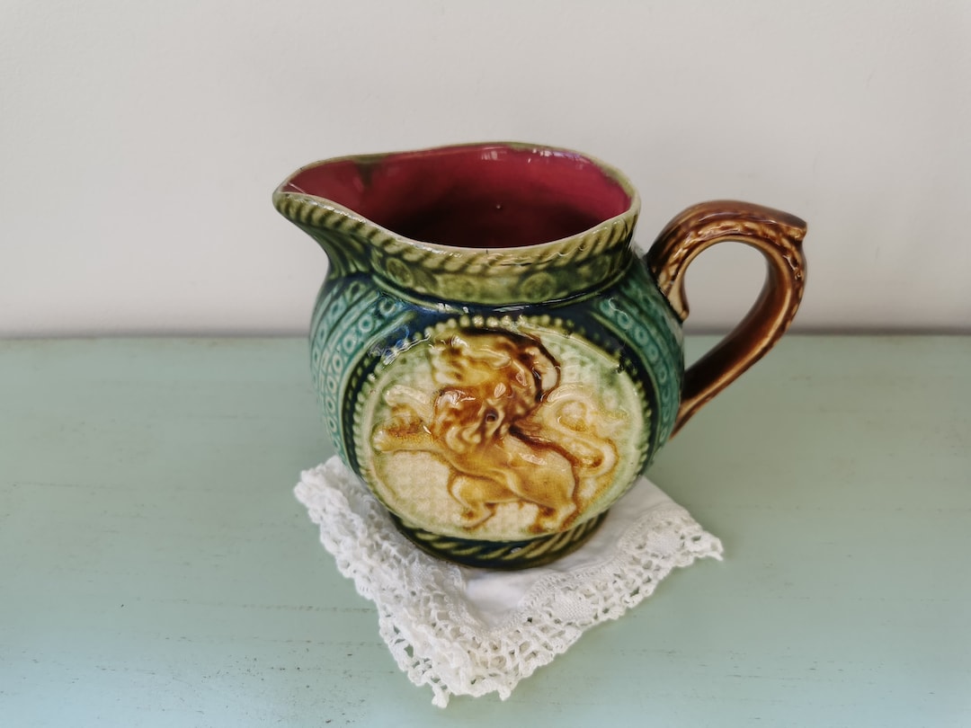 Pitcher With the Lion Slurry of Old Onnaing - Etsy