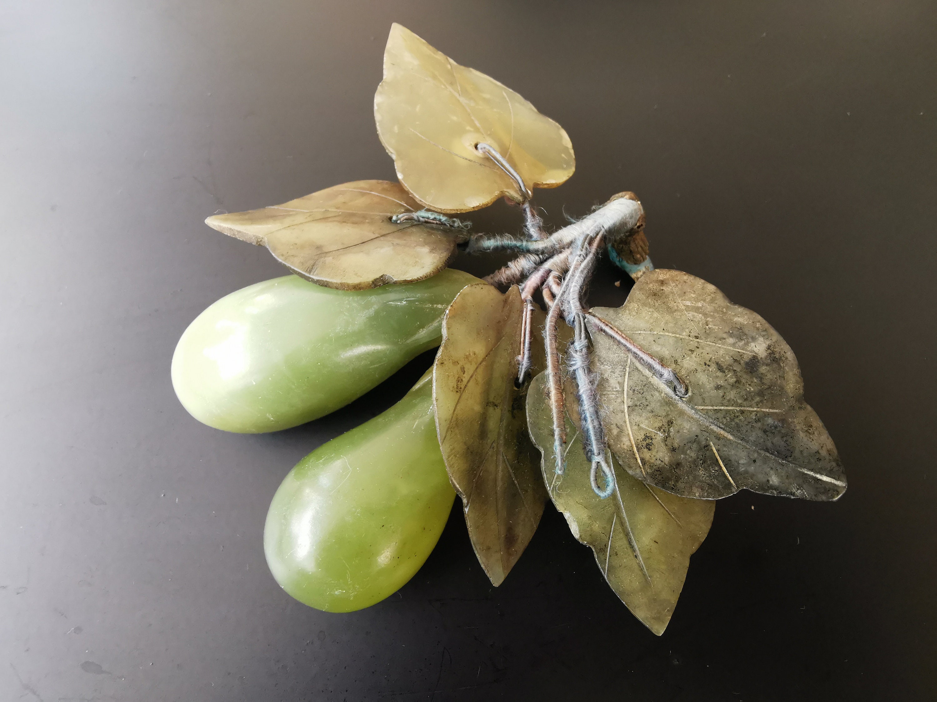 Neprite STONE DECORATIVE FRUIT Art Object Carved Chinese Jade Art ...