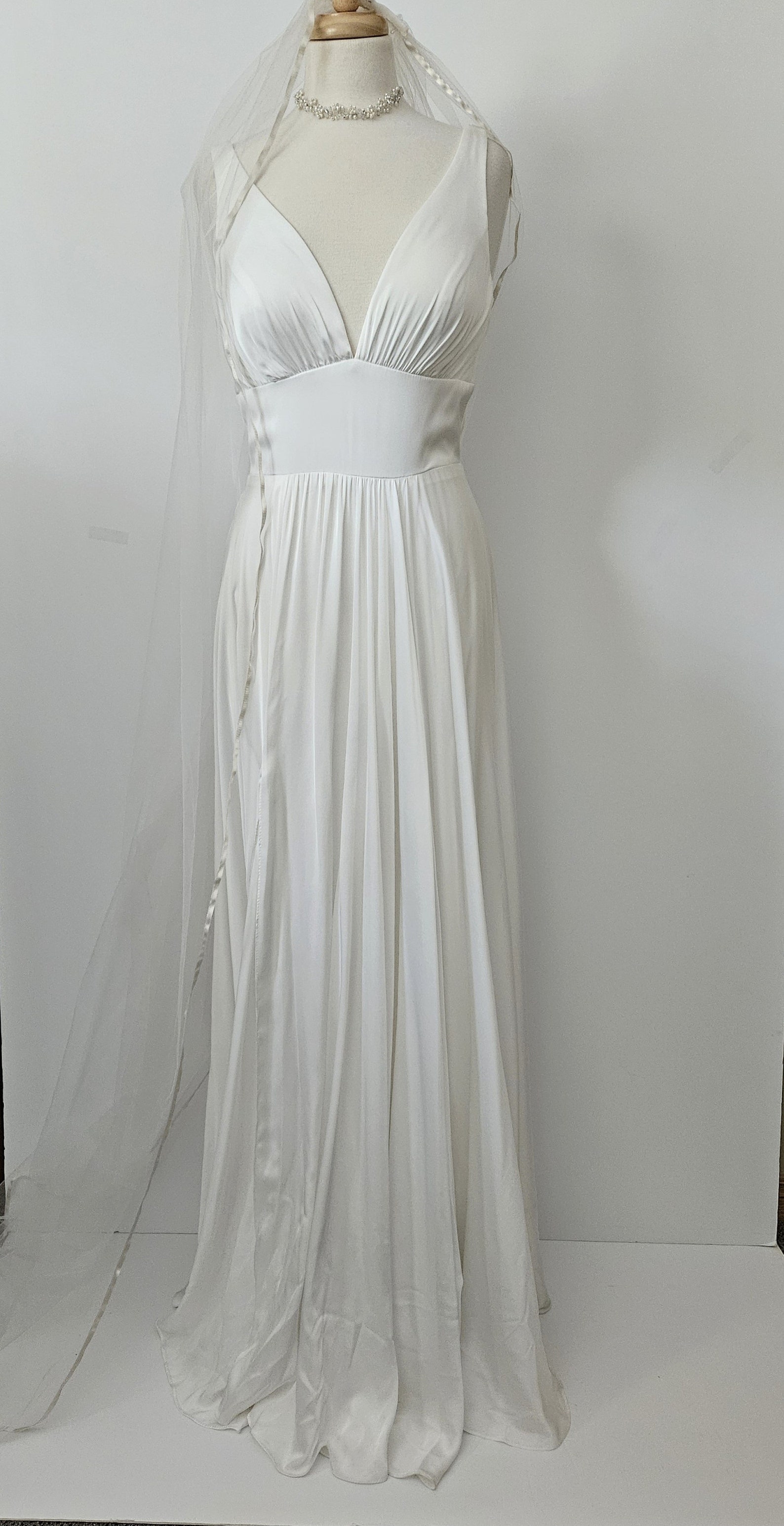 Wedding Gown, Silky Satin Form Fitting, Fully Lined Dress, Size 10 - Etsy