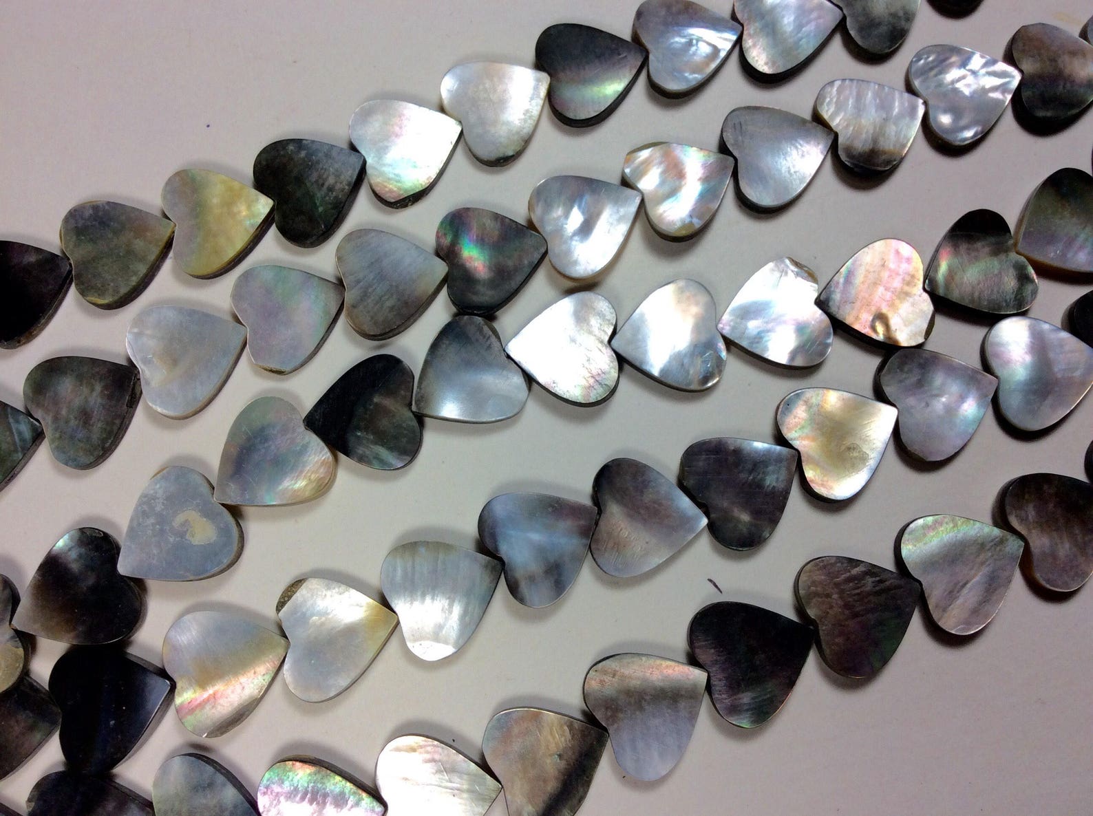 Mother-of-pearl, Black Lip Shell Beads, Heart Shape. 15 Mm Puffy Heart ...