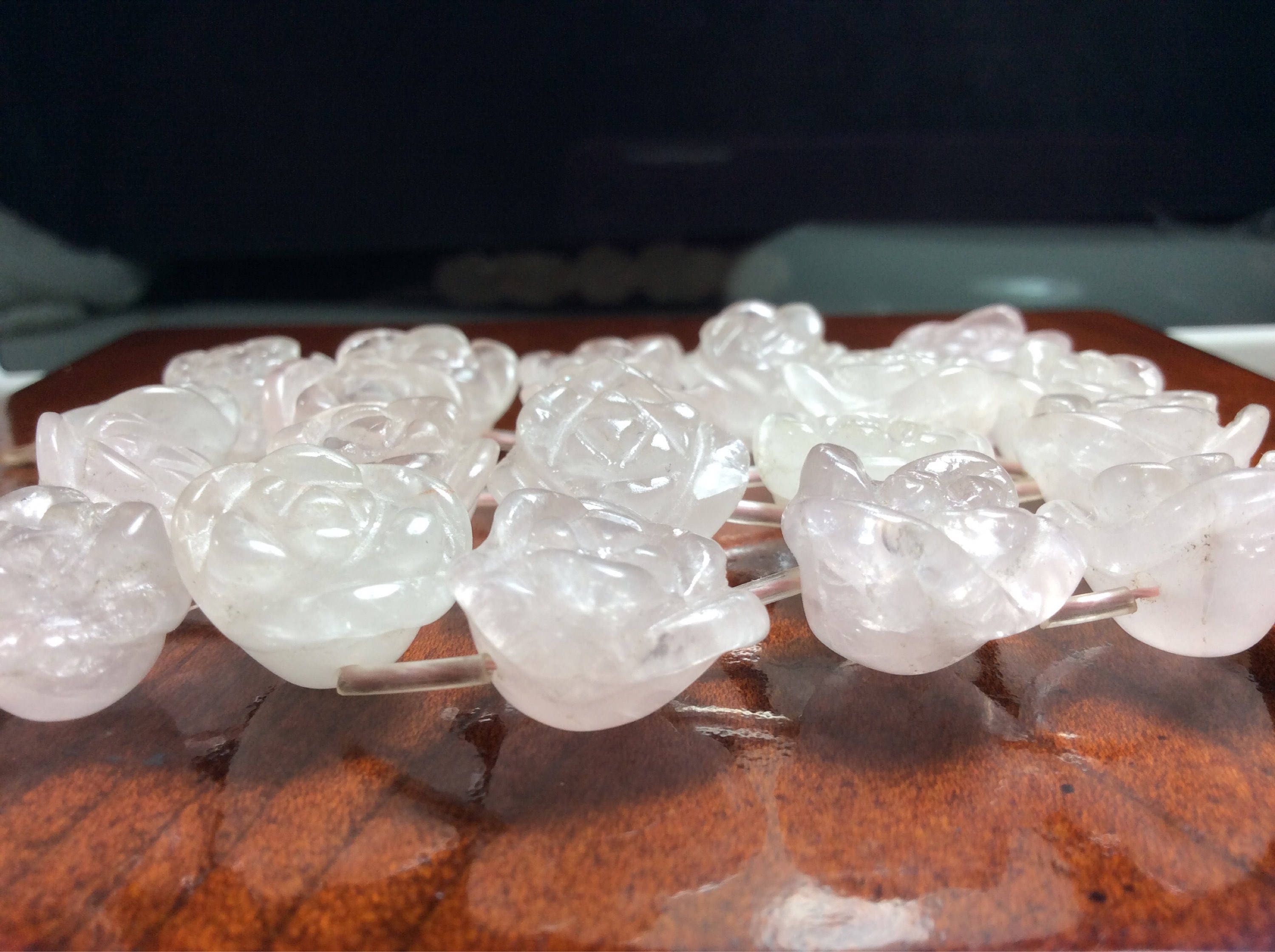 Carved Stone Tulips, Gemstone Flowers, Size 15-18mm, Height 10mm ...