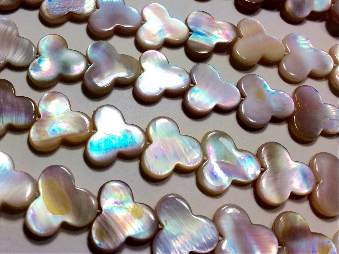 Mother-of-Pearl Golden Lip Shell Beads 11 mm Three Leaf | Etsy