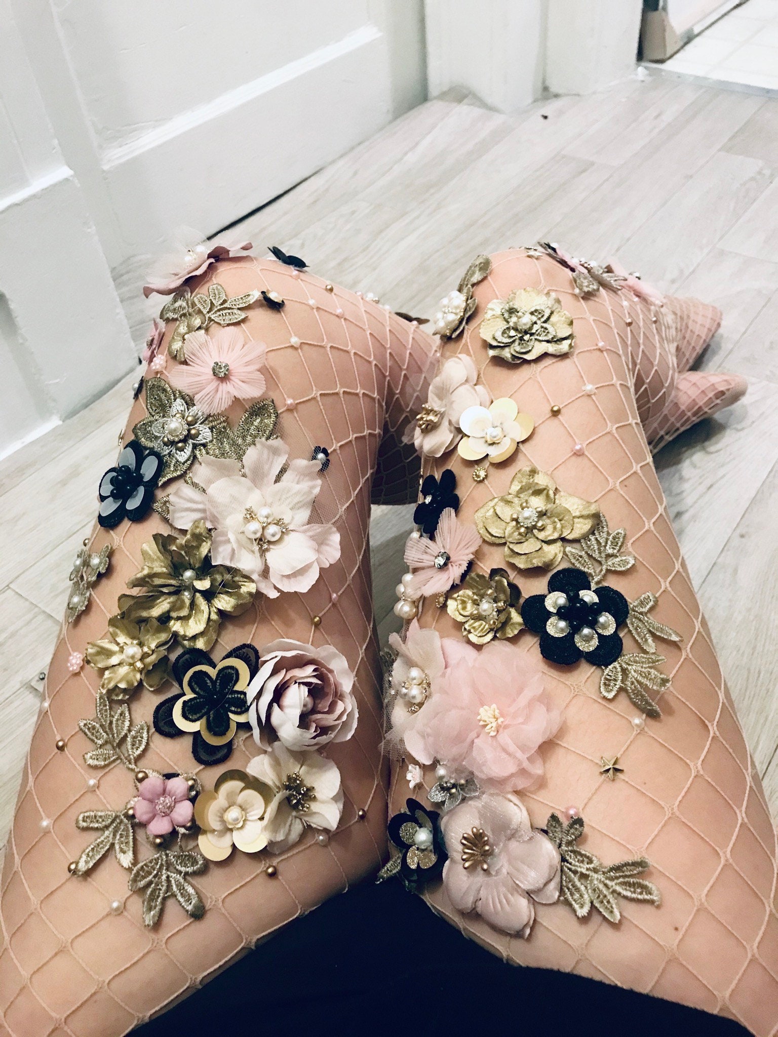 Fishnet Flower Pattern