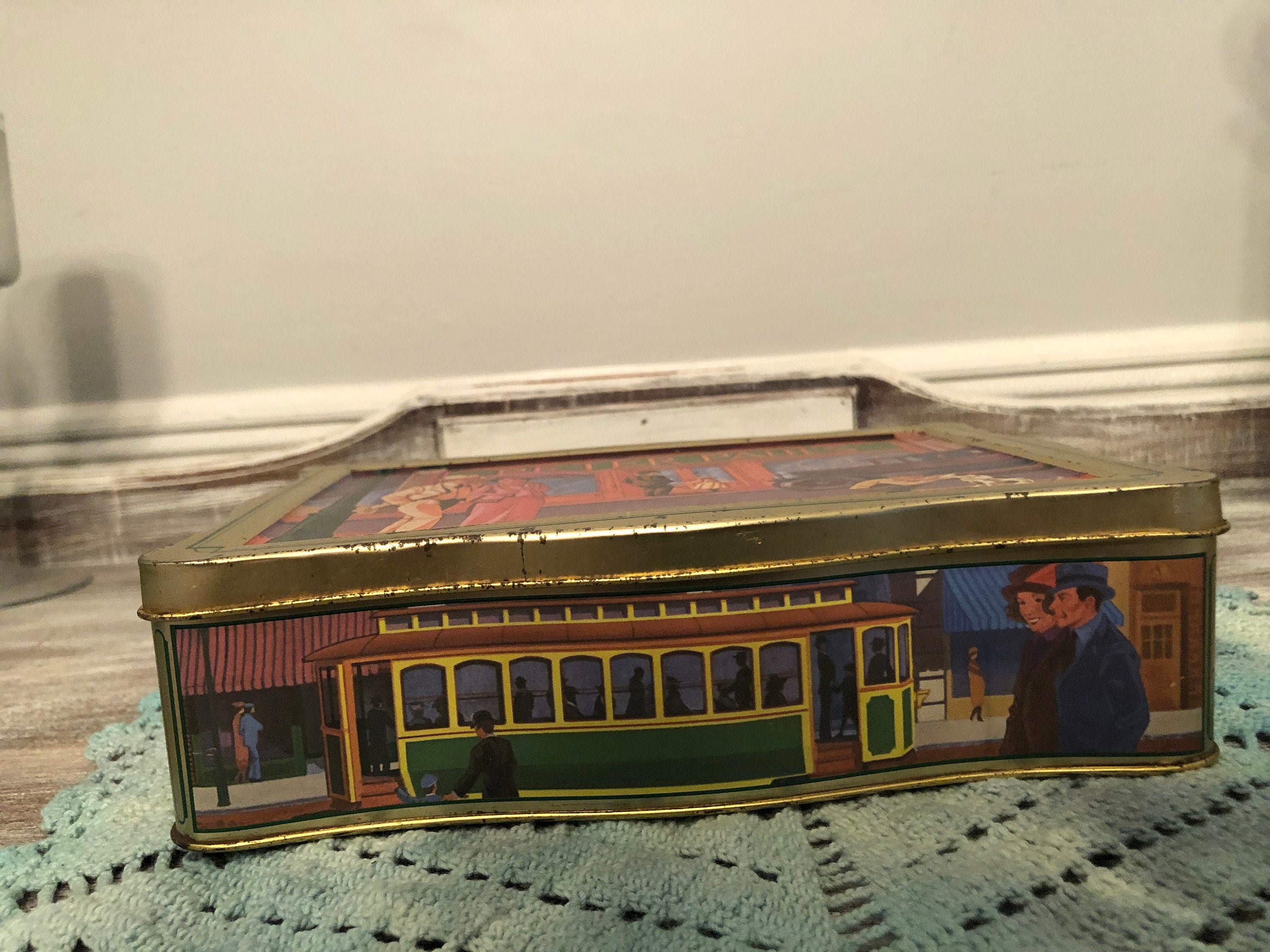 Vintage Peter Paul Candy Tin/ Vintage Candy Tin/ England Candy | Etsy