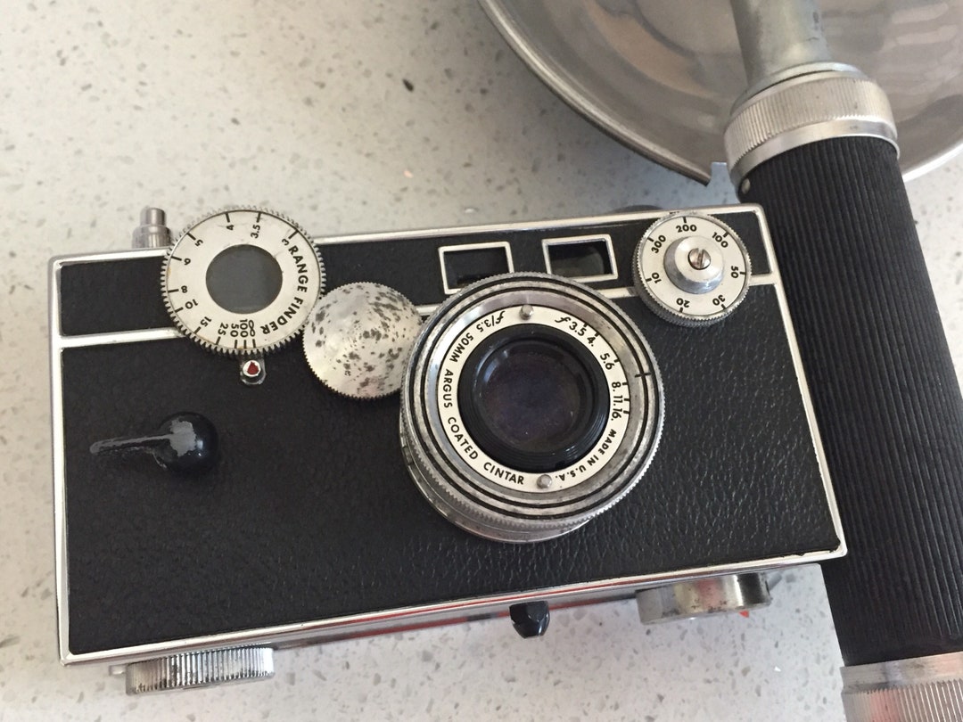 Vintage Argus Camera With Flash, 55 Mm Argus Coated Cintar, 35mm Film ...