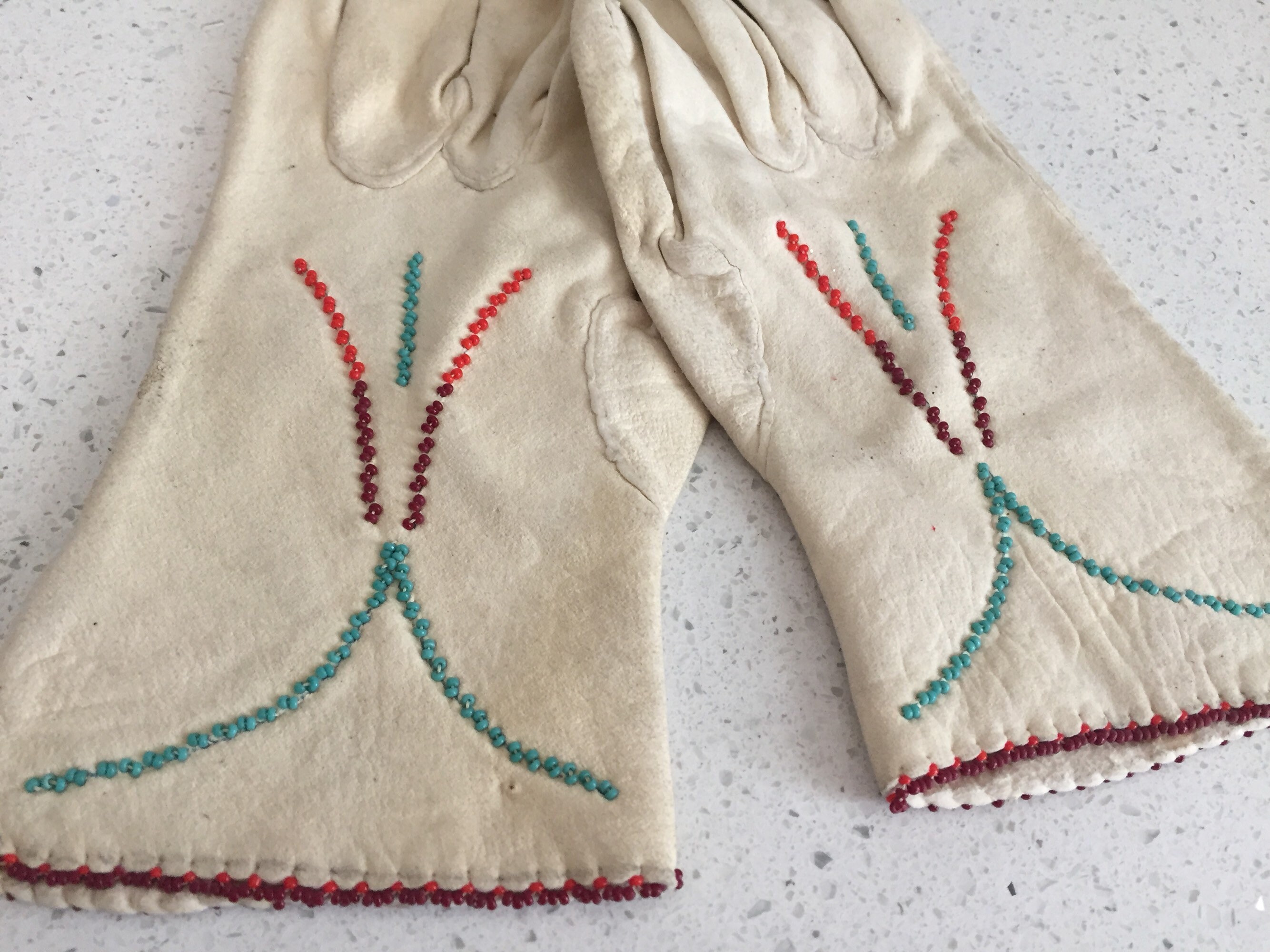 Native American Beaded Gloves Womens Small White Leather - Etsy Canada