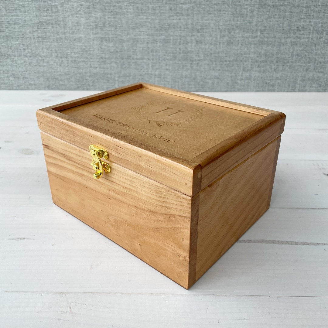 HINGED TRINKET BOX - Premium Stained Timber Trinket Box - Personalised ...