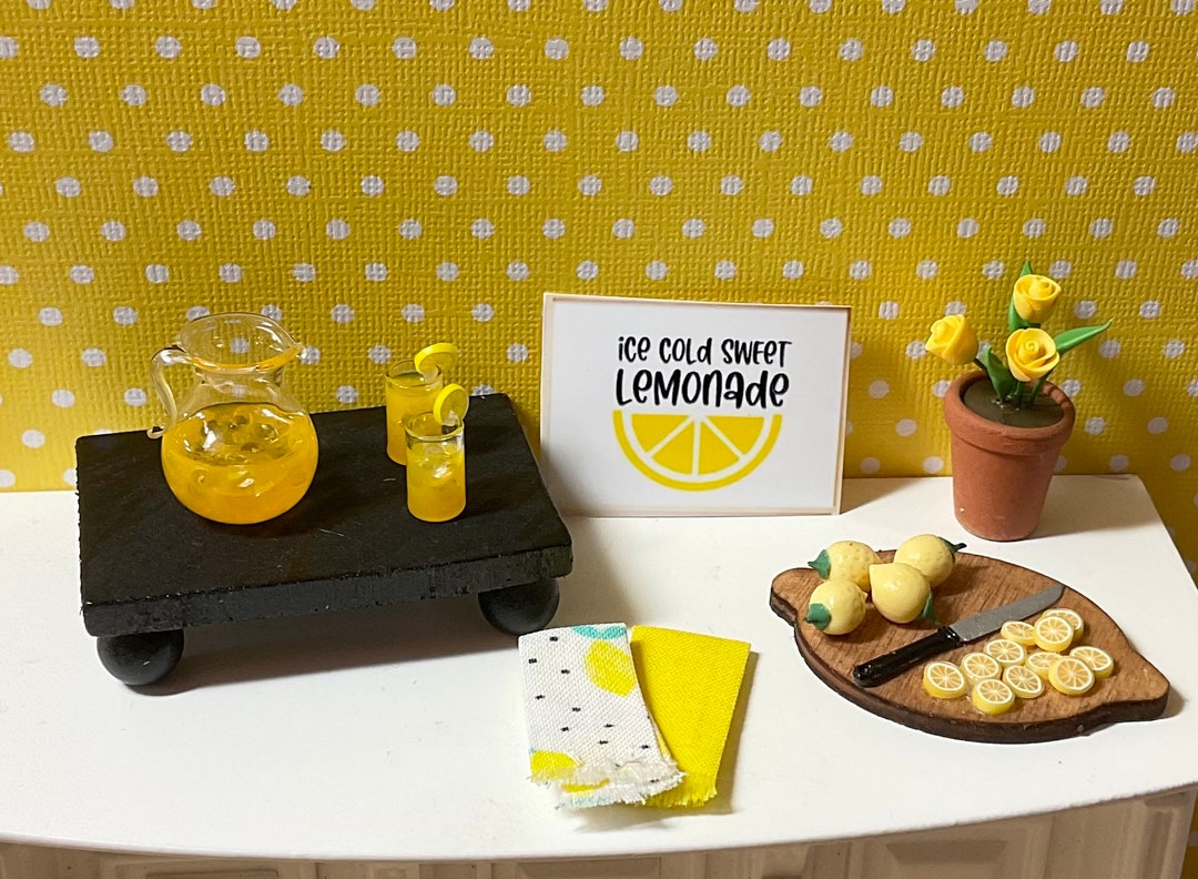Dollhouse Miniature, Lemonade Display, Black Riser, Lemonade Set ...