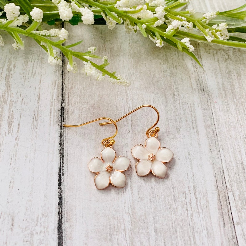 White Flower Earrings - Etsy