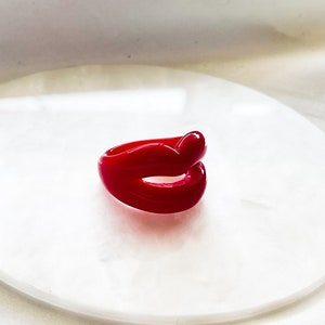 Acrylic Lip Rings, Acrylic Ring, Lip Shape Ring, Lip Shape Acrylic Ring ...