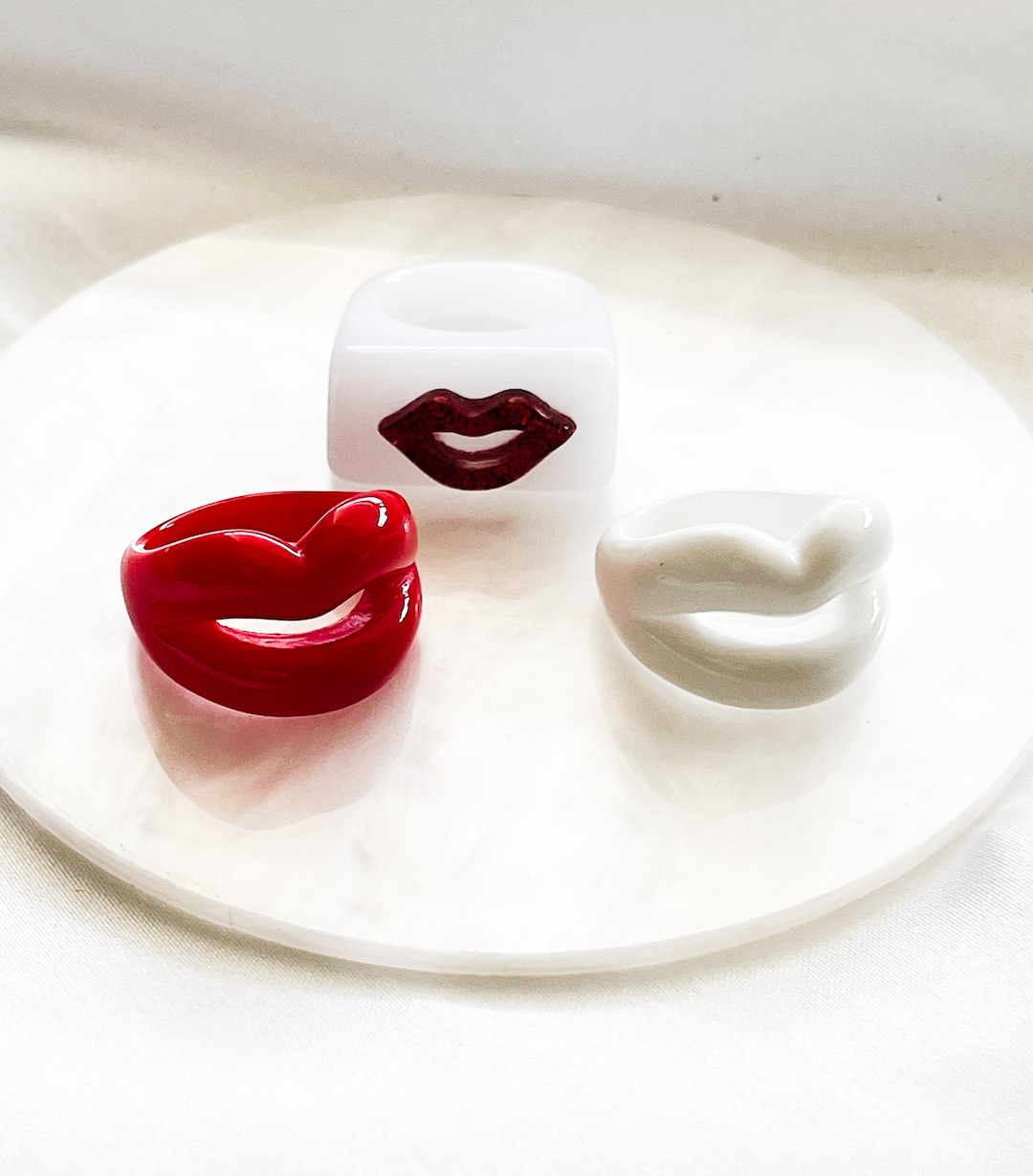 Acrylic Lip Rings, Acrylic Ring, Lip Shape Ring, Lip Shape Acrylic Ring ...