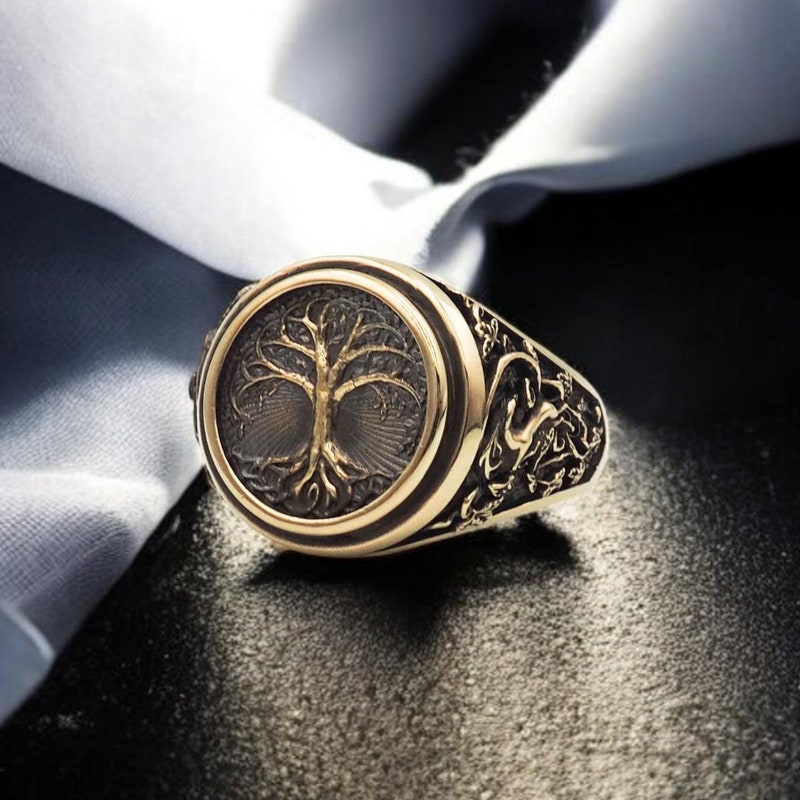 Tree Signet Ring - Etsy