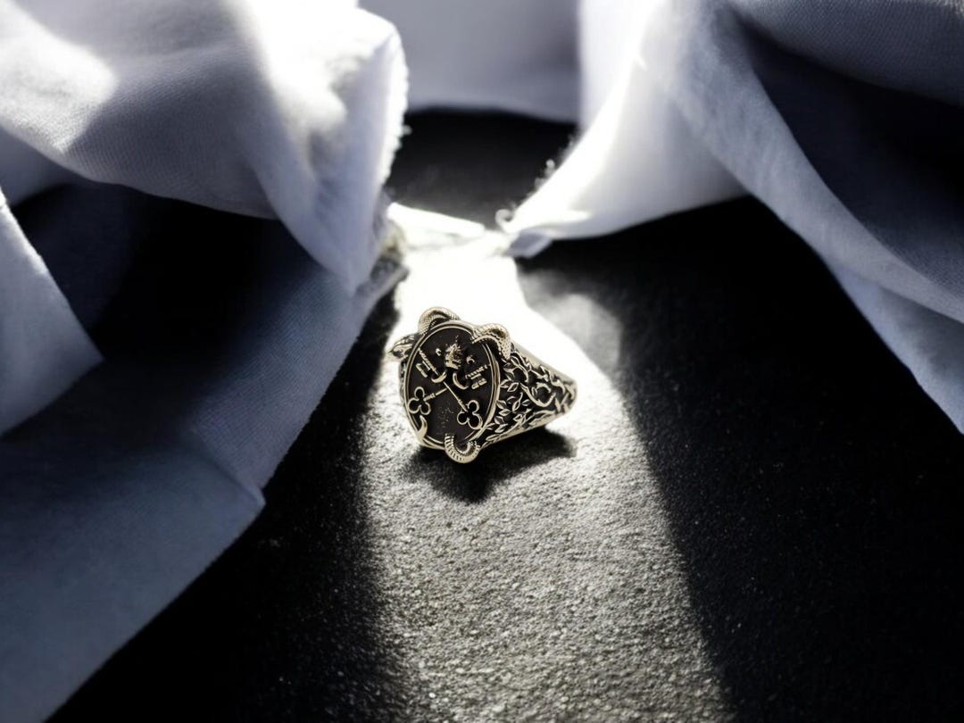 Keys of Saint Peter Ring, the Keys of Heaven Saint Peter Symbol ...