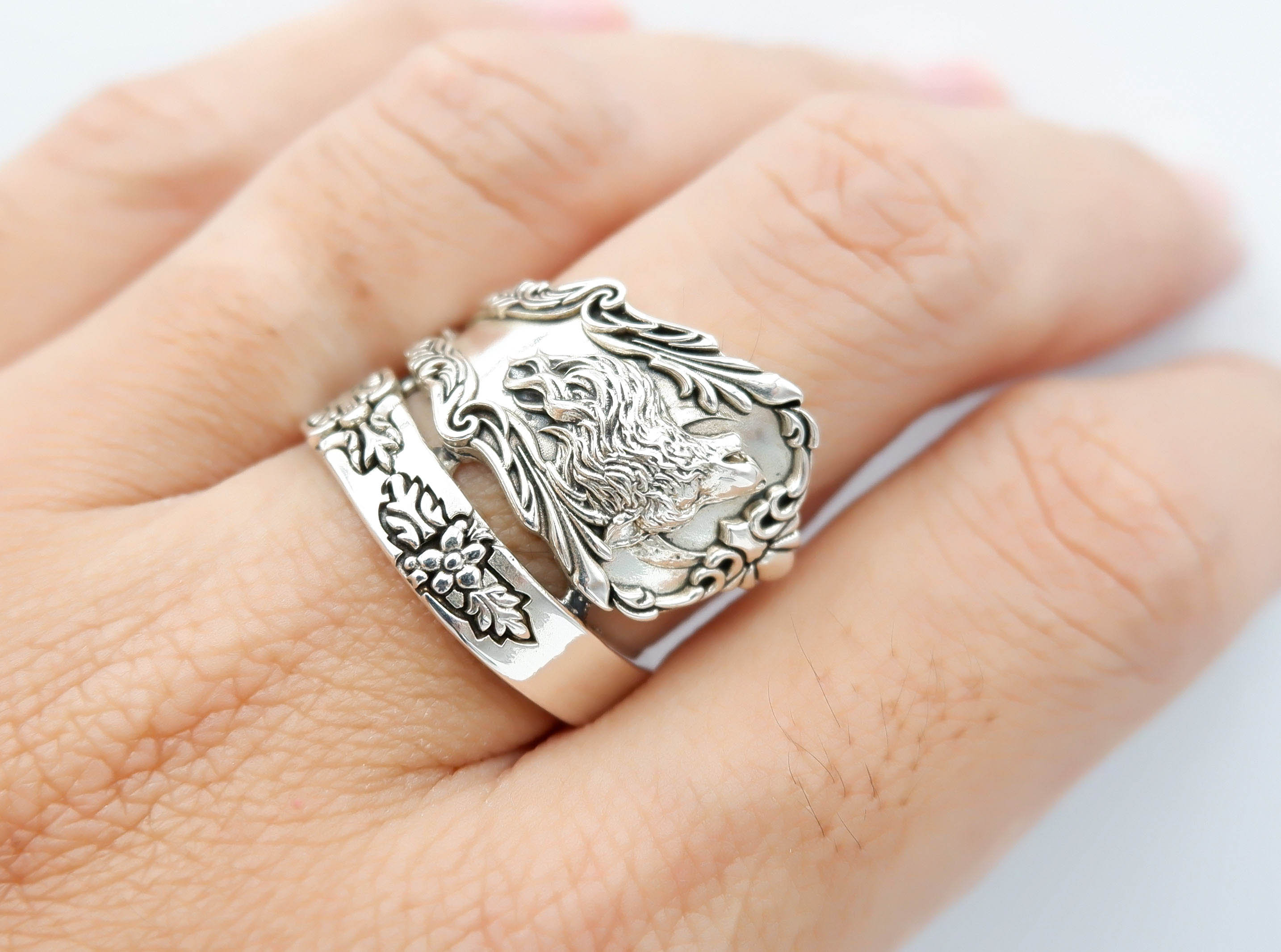 925 Sterling Silver Howling Wolf Ring Wolf Ring Wolf on - Etsy