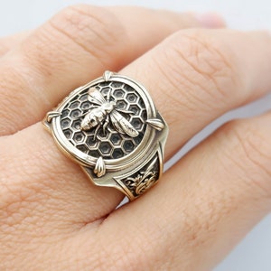 Honeycomb Bee Brass Ring, Animal Signet Accessory - Etsy