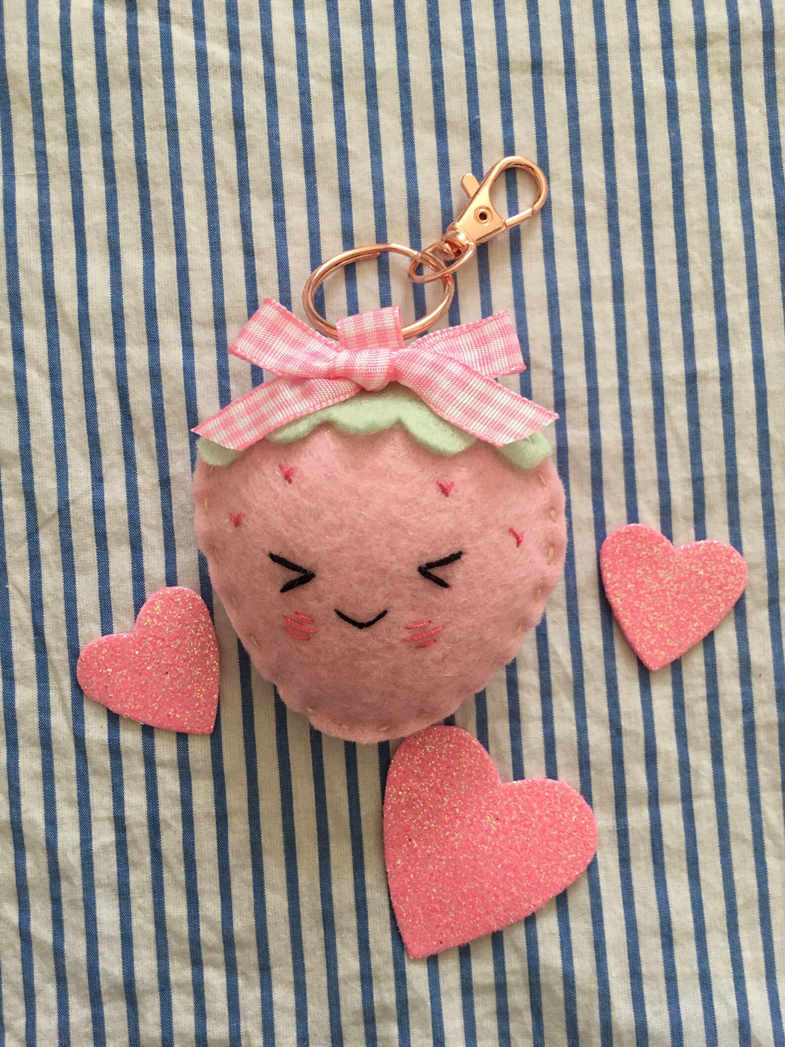 Felt Strawberry Keychain Kawaii, Valentine Gift, Friendship Gift Cute ...