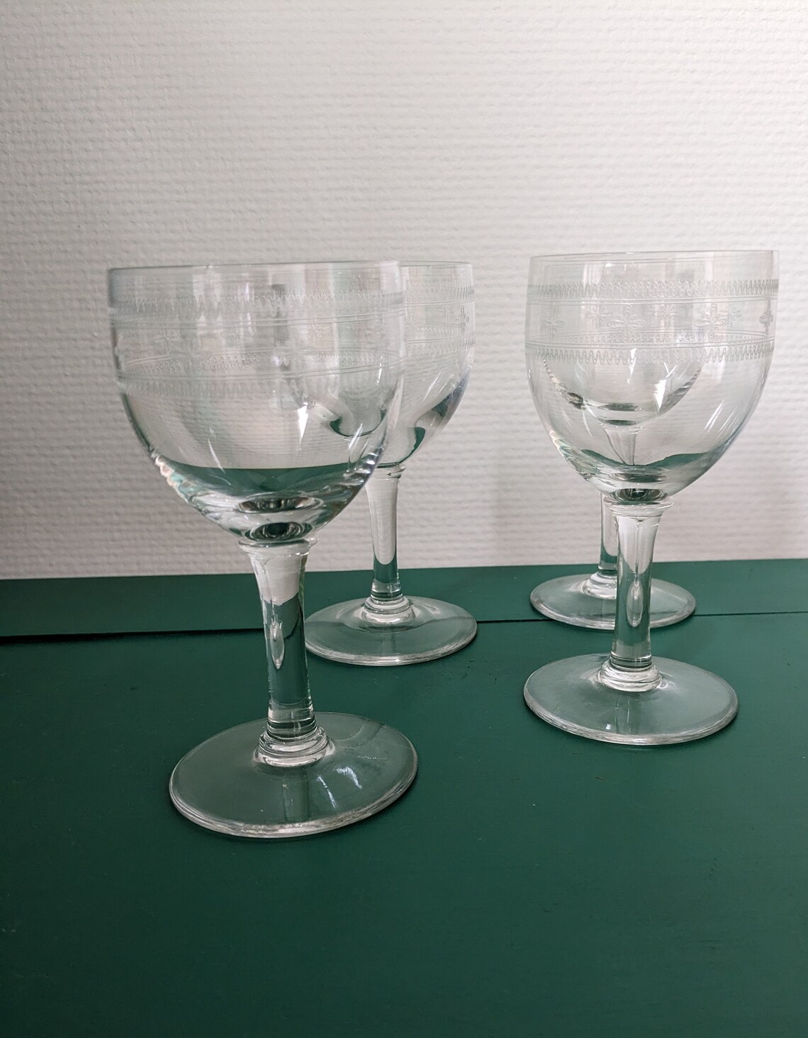 Set of 7 Engraved Crystal Wine or Aperitif Glasses French Crystal ...