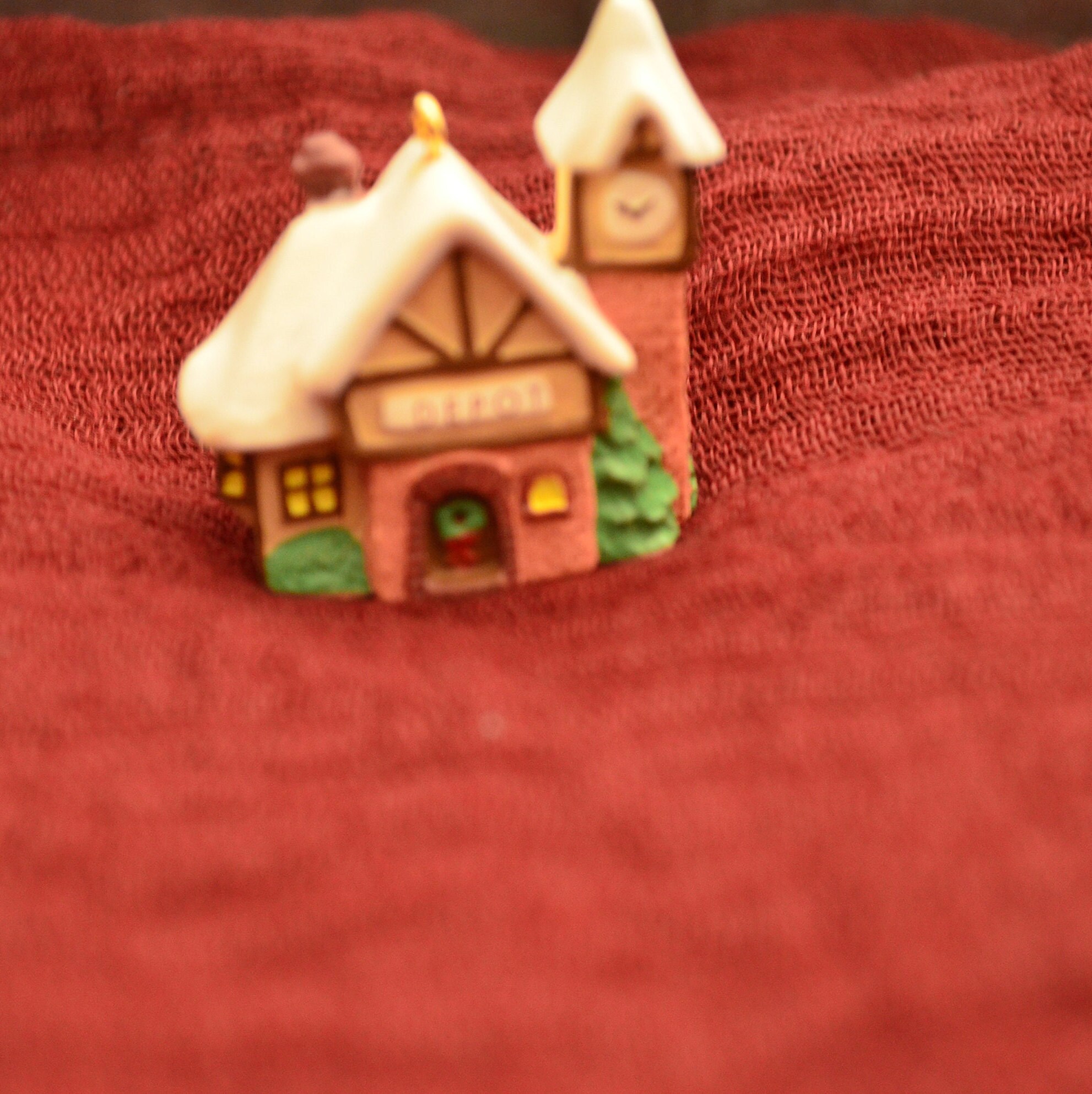 Hallmark "old English Villages" Tenth in the Series "depot" Holiday ...