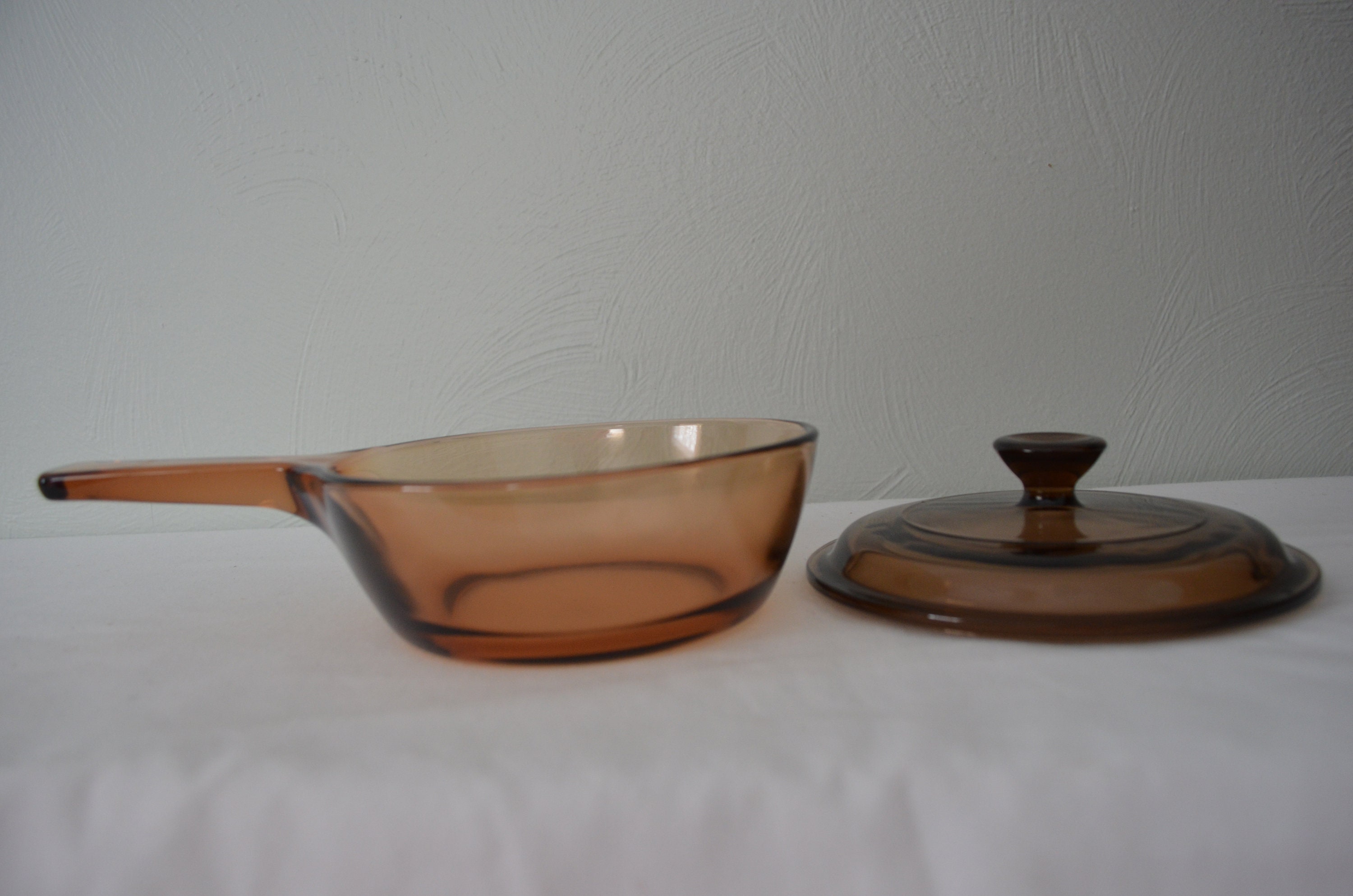 Visions Pyrex Corningware 0.5L Pan With Lid Amber Color Vintage Pyrex ...