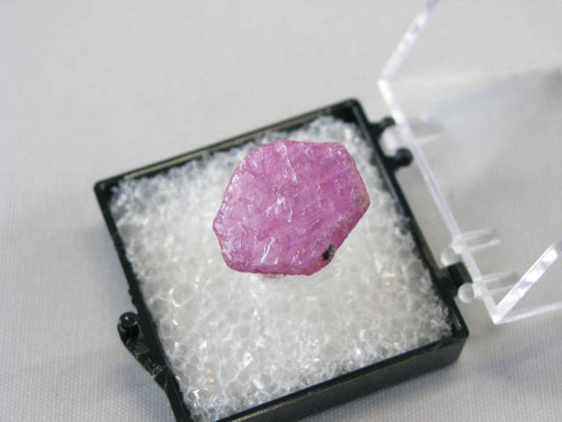 Ruby - Madagascar. Beautiful Natural Hexagonal Pink Corundum Crystal ...