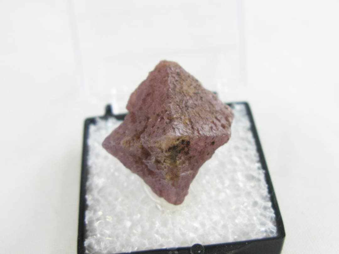 Spinel- Mogok, Myanmar (burma) Beautiful LARGE Natural Octahedral ...
