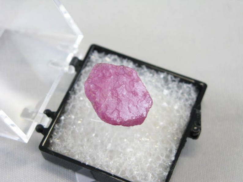 Ruby - Madagascar. Beautiful Natural Hexagonal Pink Corundum Crystal ...