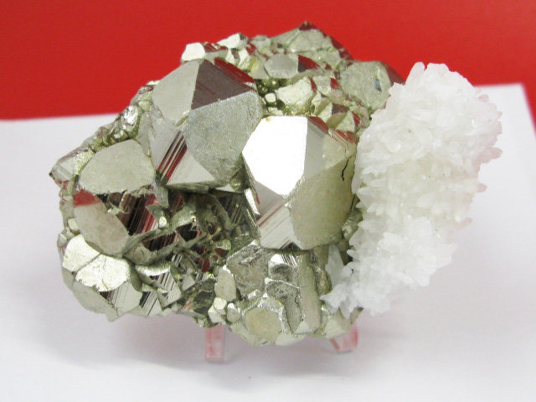 2.8 Pyrite 227g Peru. Cubic Natural Fools Fool's Gold Colored Crystal ...