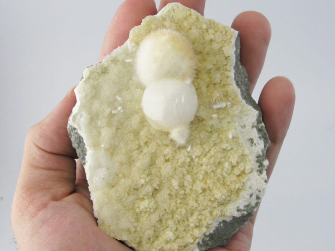 3.9" Okenite- & Gyrolite 308g - India. Beautiful Natural White Cotton ...