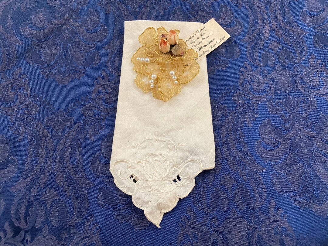 Vintage Women's Hankie and Pin Set Handkerchief Brooch Grandmothers ...