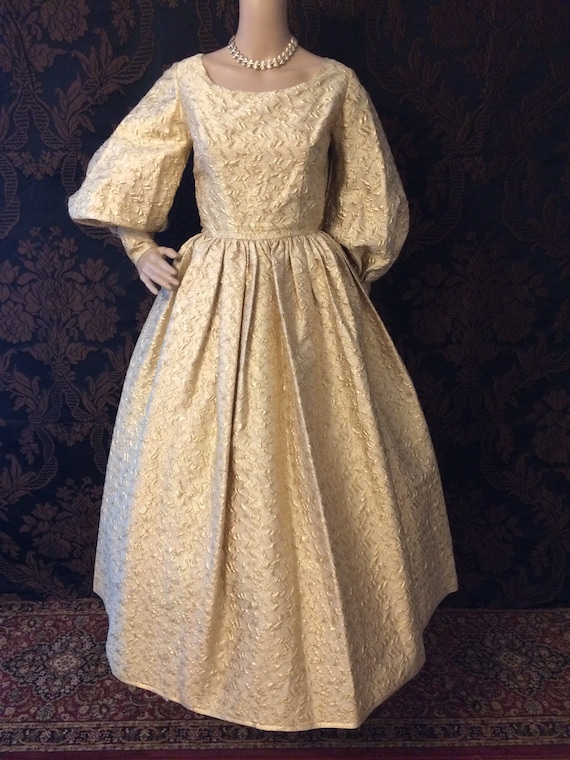 Fit For A Queen! Stunning Gold Brocade Metallic Threa… - Gem