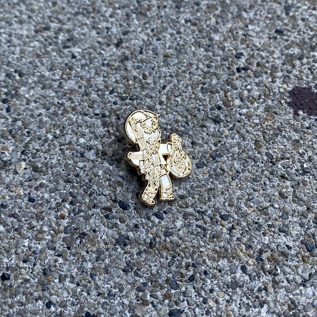 RR Soft Enamel Pin (gold) for (hats, Bags, Vest, Jackets, Beanies ...