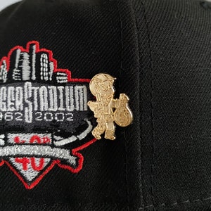 RR Soft Enamel Pin (gold) for (hats, Bags, Vest, Jackets, Beanies ...