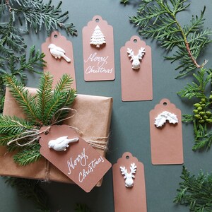 Christmas Gift Wrapping Set, Christmas Tags and Pegs With Holiday ...