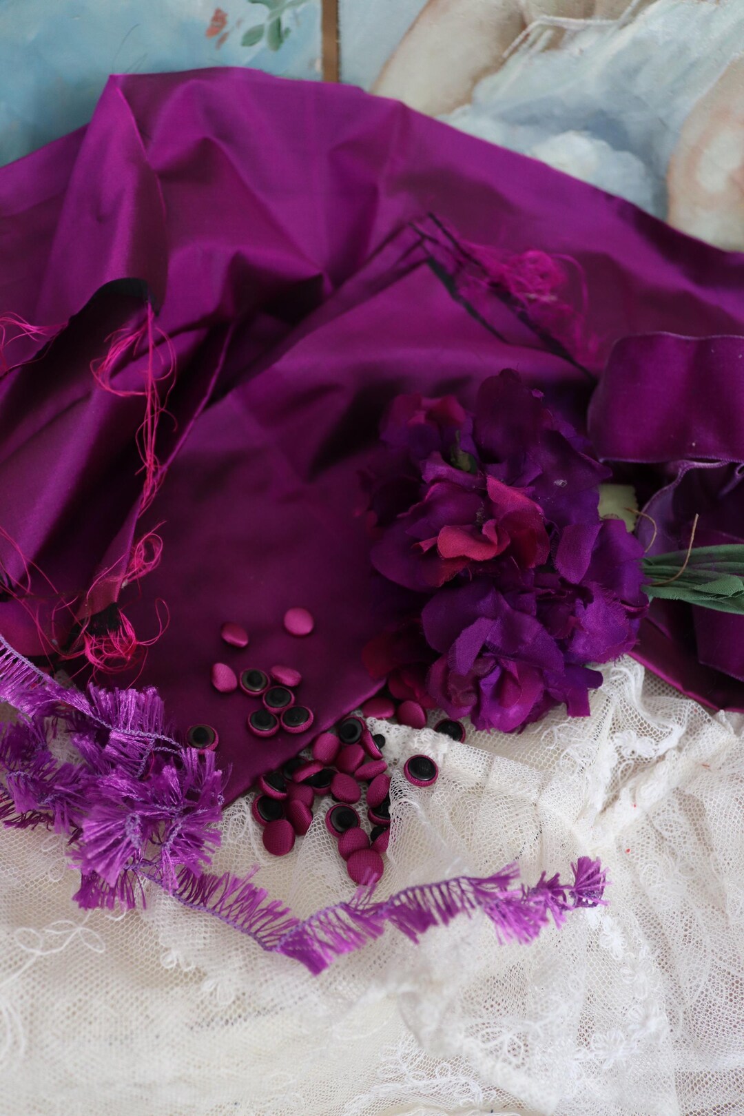 Lot of Antique Vintage Textiles / Millinery Flowers / Buttons / Ribbons ...