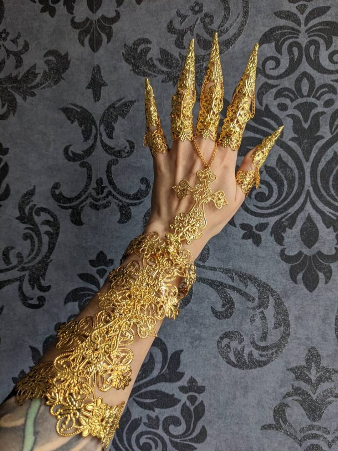 Arm Jewel, Hand Armor Chain and Fully Articulated Armor Fingers, Gold ...