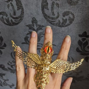 Biblically Accurate Angel: Winged Eye Finger Armor Ring Gold, Angel ...