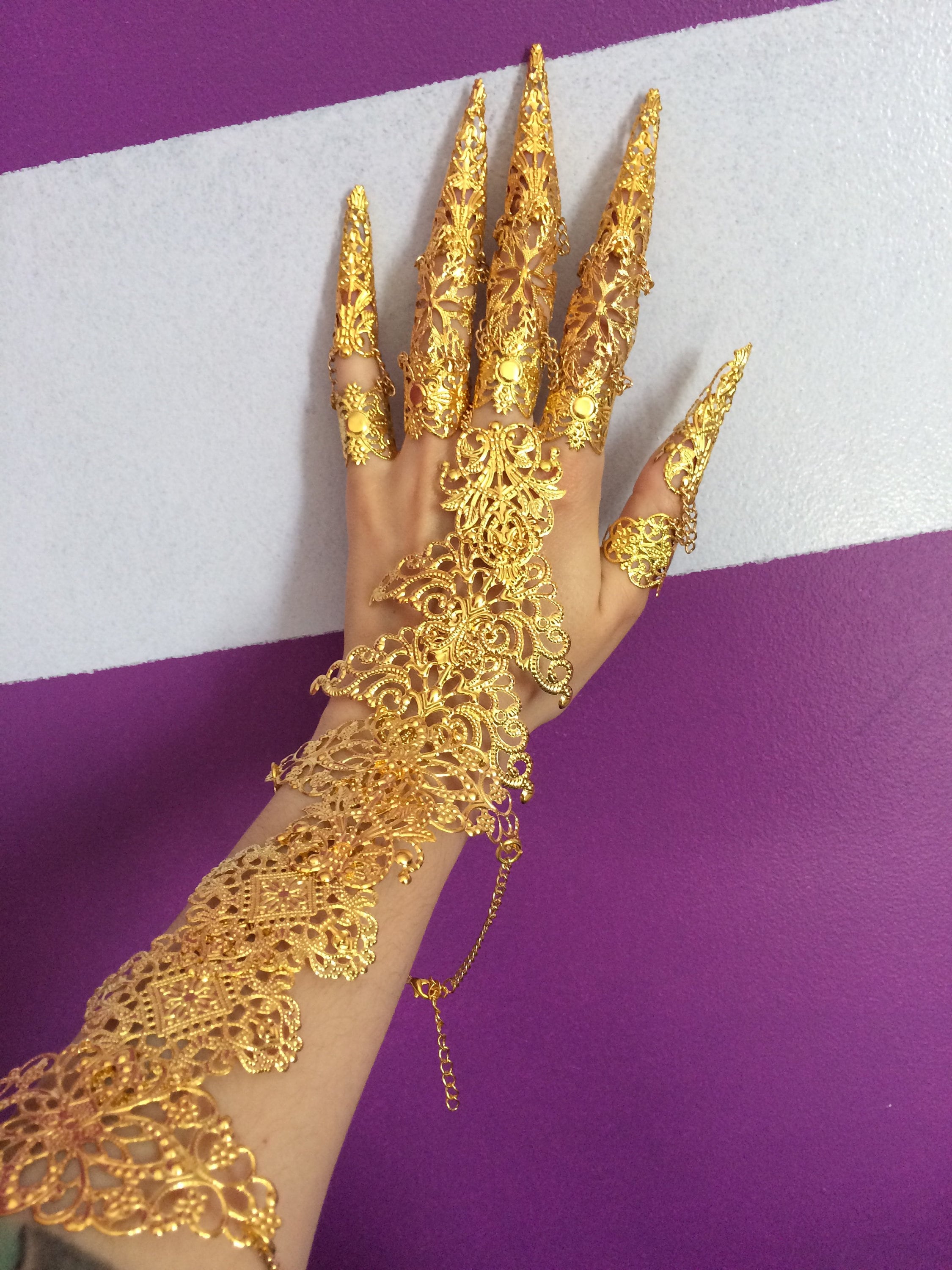 Arms Jewelry Hands Armor and 10 Full Finger Rings Articulated Gold Full ...